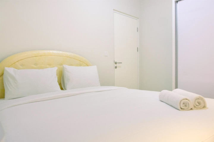 Clean 2br Apartment At 12th Floor Springlake Summarecon Bekasi By Travelio - Bekasi