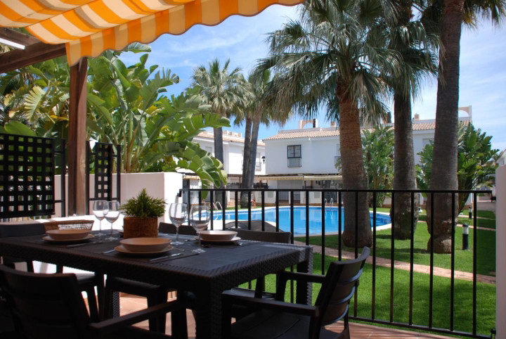Magnífico Adosado Con Piscina En Urb. Palm Beach - Alcossebre