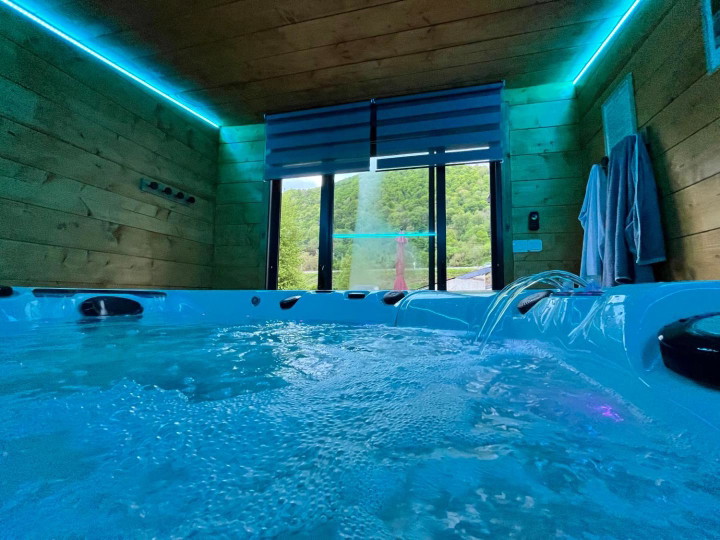 Le Hourmigué Maison 130m2 Avec Jacuzzi à 15mn De Luchon - Pyrenees