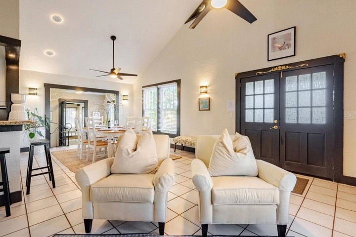 Historic Beauty 1800sqft - Anna Maria Island, FL