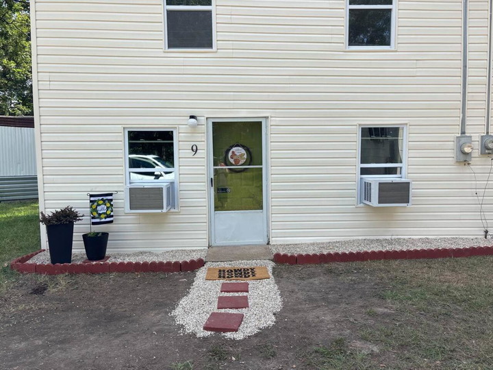 Nut House At Pecan Grove - Brookhaven, MS