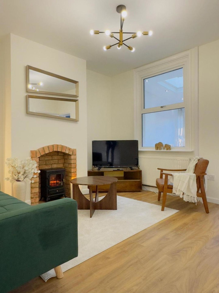 Cosy 3-bed House In Banbury, Families & Workers - Banbury