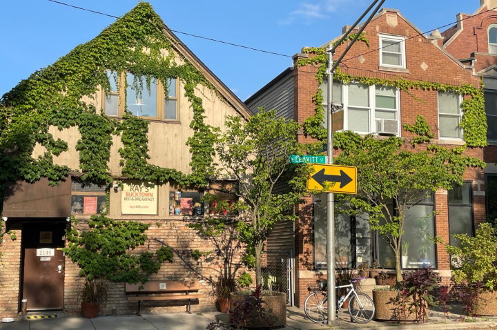 Ray's Bucktown Bed And Breakfast - Oak Park, IL