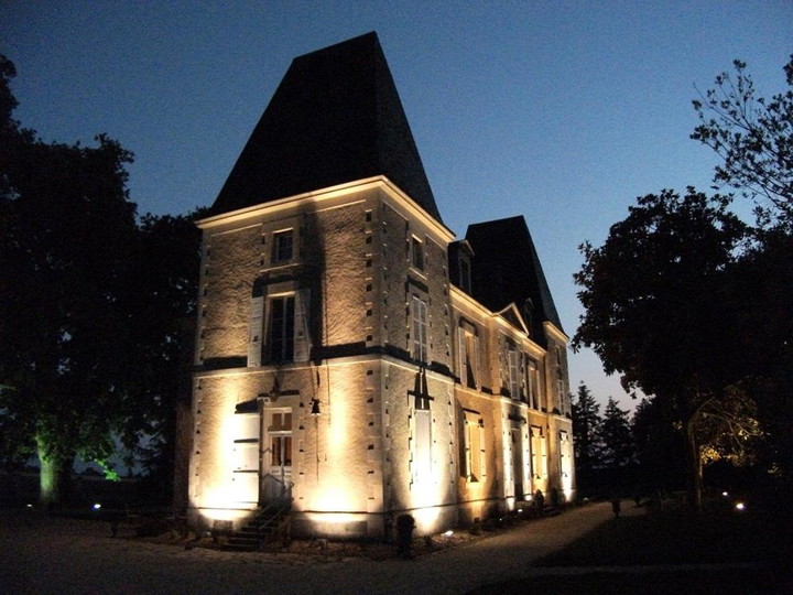 Château De Bellevue Proche Du Puy Dufou - Les Herbiers