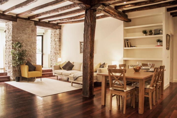 Central, Spacious And Authentic Family Apartment - San Sebastián