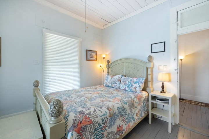 Historic Island Hotel Room 27 - Florida