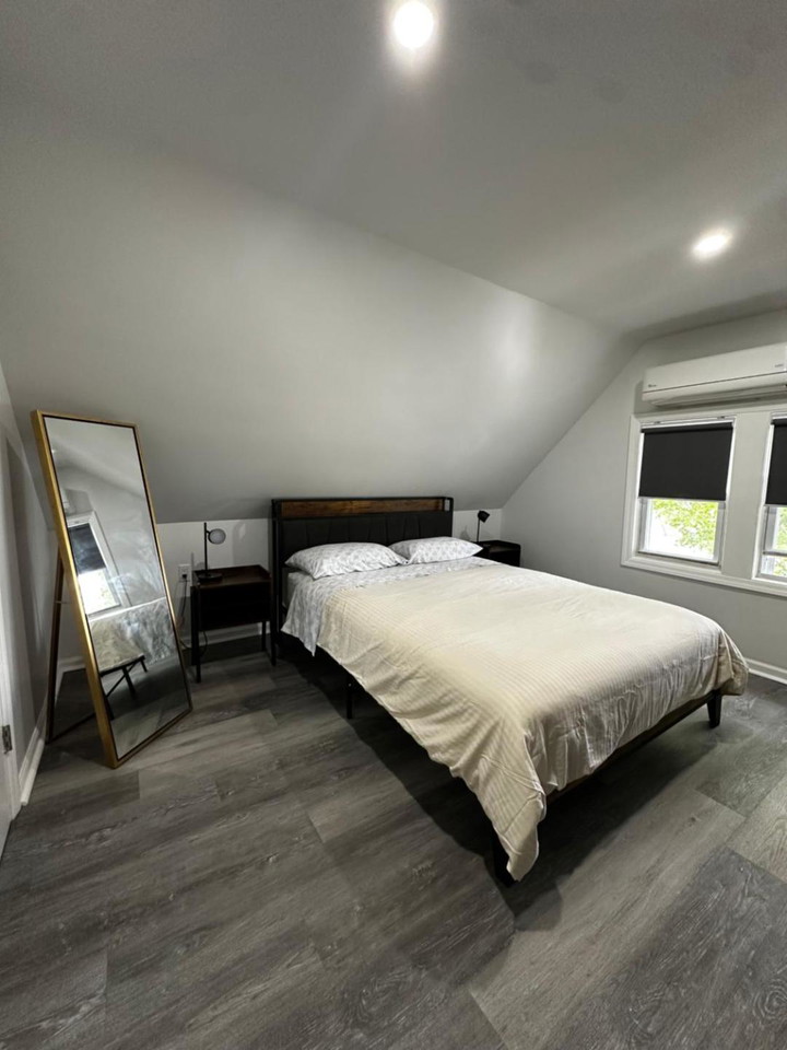 Modern & Cozy Room In Queens Near Train Station And Buses - Brooklyn, NY