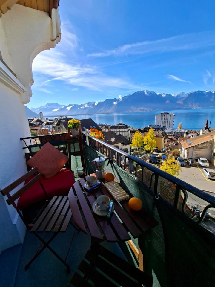 Inspiration Room, Lake, Mountains, Balcony In Montreux City Center - Canton de Vaud