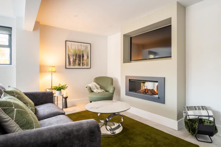 The Lodge Private Parking & Garden - Cheltenham