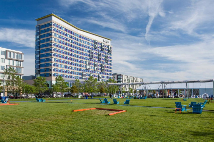 Aloft By Marriott Boston Seaport District - Revere, MA