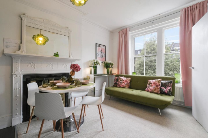 Boutique Accommodation - Waterloo Station - London