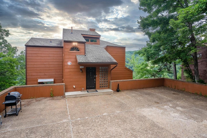 Beautiful 4 Bedroom Chalet With Million Dollar Views - Pigeon Forge, TN