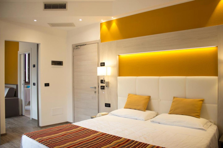 Hotel Dolomiti - Lake Garda