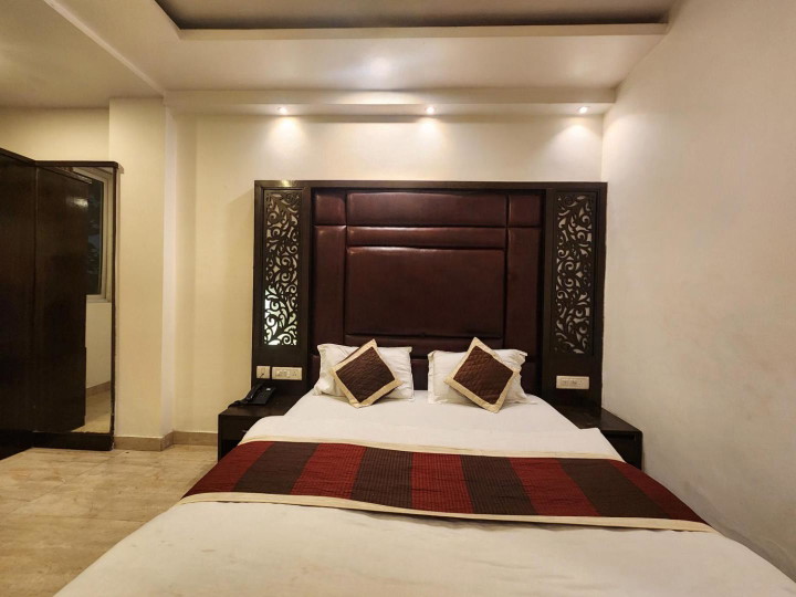 Hotel Ruhaan Near New Delhi Railway Station - Delhi