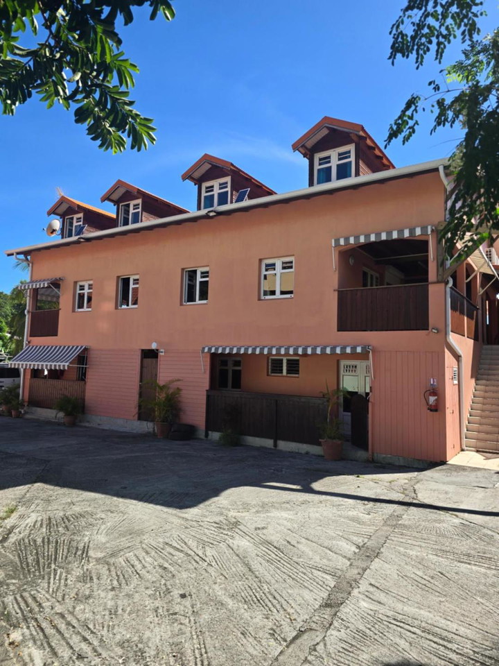 Les Monts Arlésien - Martinique