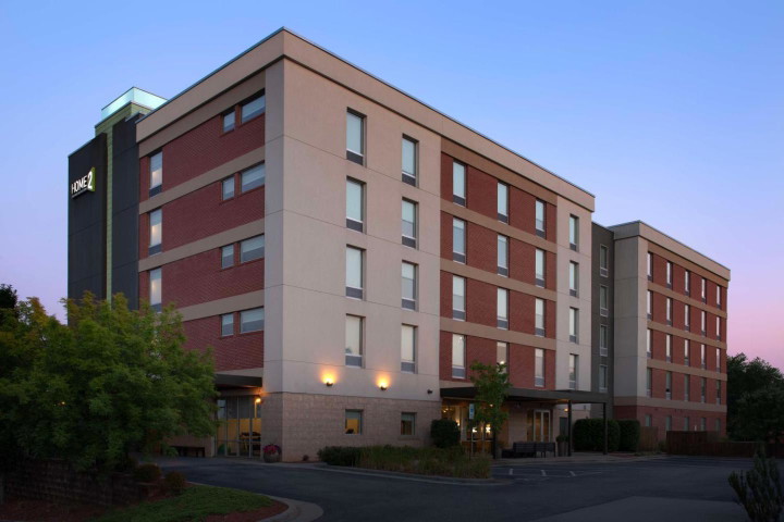 Home2 Suites By Hilton Greensboro Airport, Nc - High Point, NC