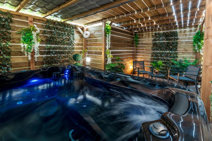Suite Spatio - Jacuzzi Privé - 20min Disneyland Paris - Le Parc des Félins - Lumigny