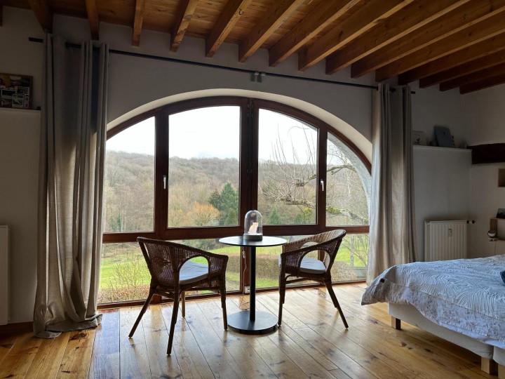 Les Deux Chambres Au Dessus De La Colline - Namur