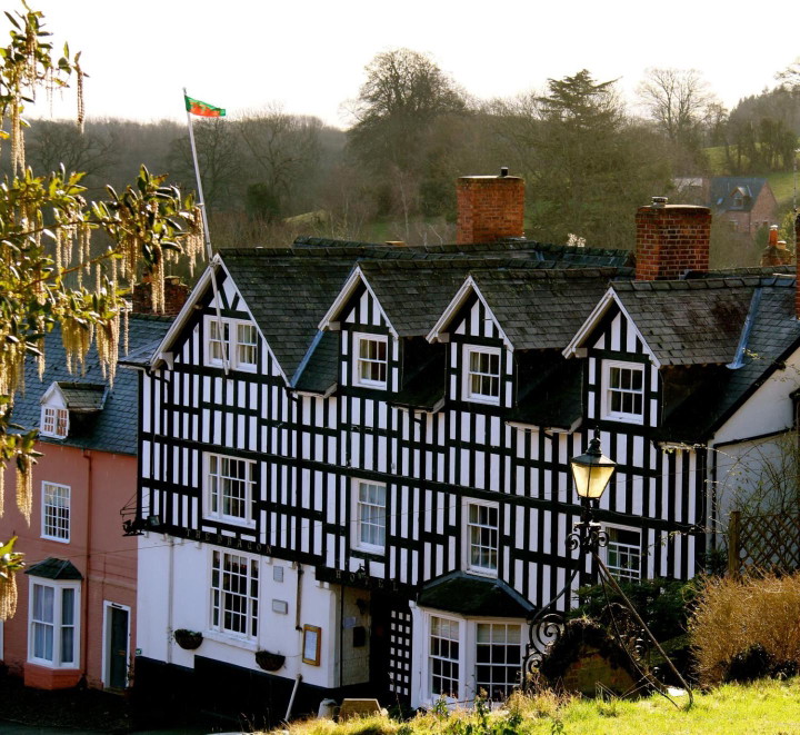 The Dragon Hotel - Wales