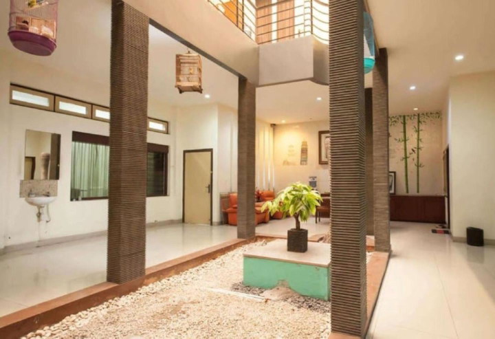 Soerabaja Place Guest House - スラバヤ