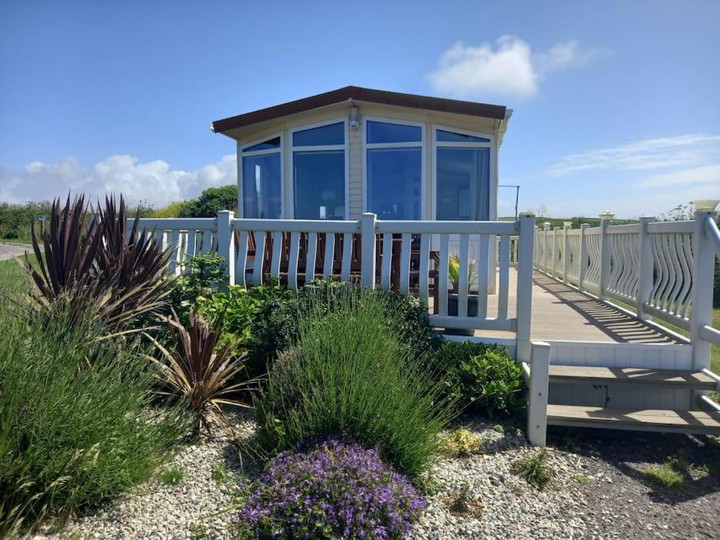 Bay View - Fantastic Views Of Whitsand Bay - Plymouth