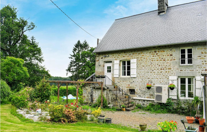 1 Bedroom Lovely Home In Saint-sever-calvados - Cotentin