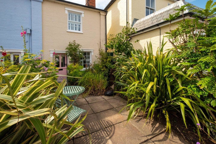 Bloom Cottage, Aldeburgh - Sleeps 2 - #Dogfriendly - Close To The #Beach - High Street Location - #Thorpeness #Snapemaltings #Southwold - Manage By Aldeburgh Coastal Cottages - Aldeburgh