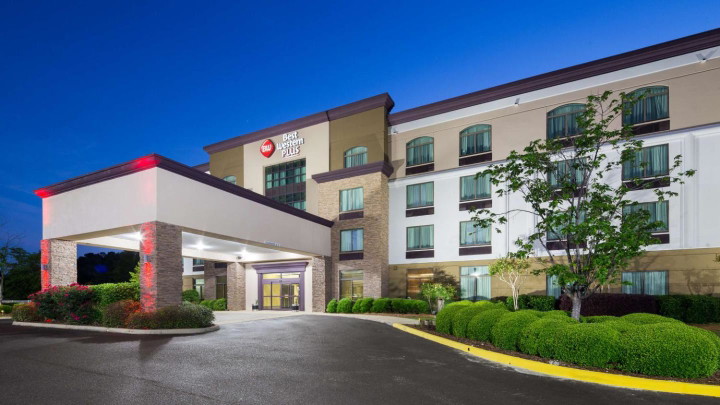 Best Western Plus Birmingham Inn & Suites - Hoover, AL