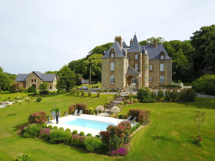 Château De Montbrault - France