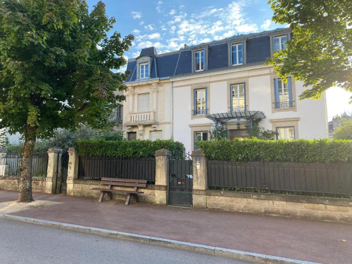 Charming Appartement With Roof Terrace In Vittel - Vittel