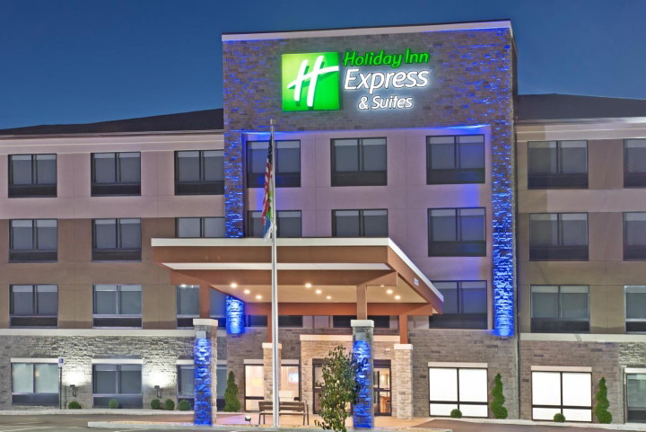 Holiday Inn Express & Suites Uniontown By Ihg - Farmington, PA