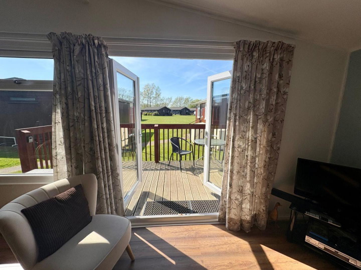 Bear's Cabin, Pet Friendly, Free Hoburne Passes - South Cerney