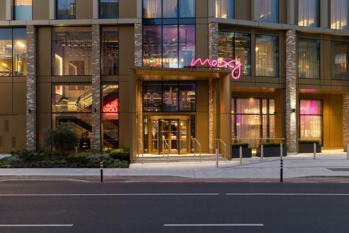 Moxy Dublin Docklands - Swords
