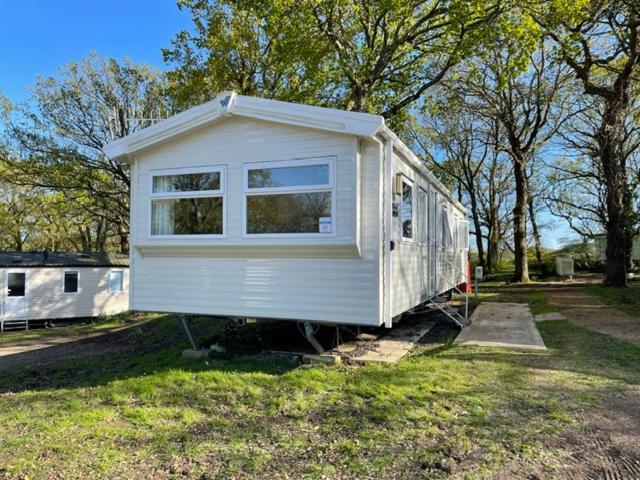 Stylish Large Static Caravan Gold Rated 3br Slp 8 Thorness Bay - Hampshire