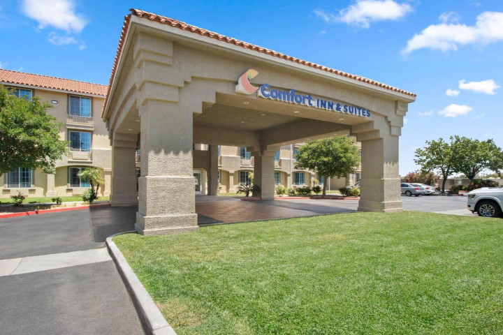 Comfort Inn & Suites Lancaster Antelope Valley - California