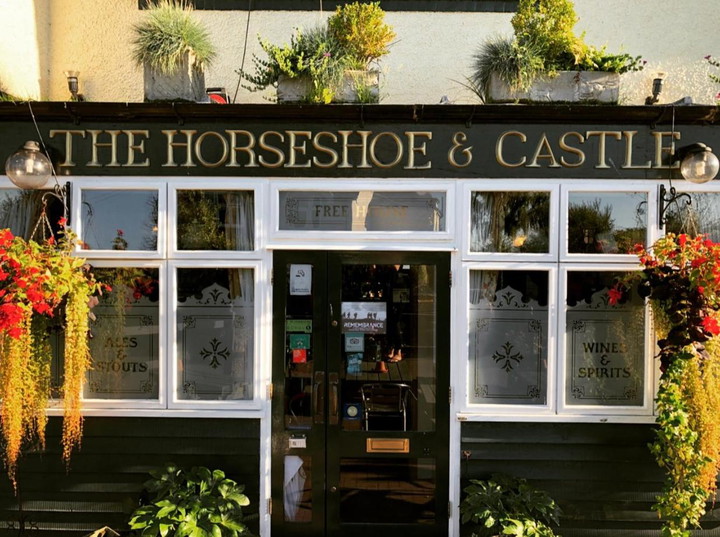 The Horseshoe & Castle - Basildon