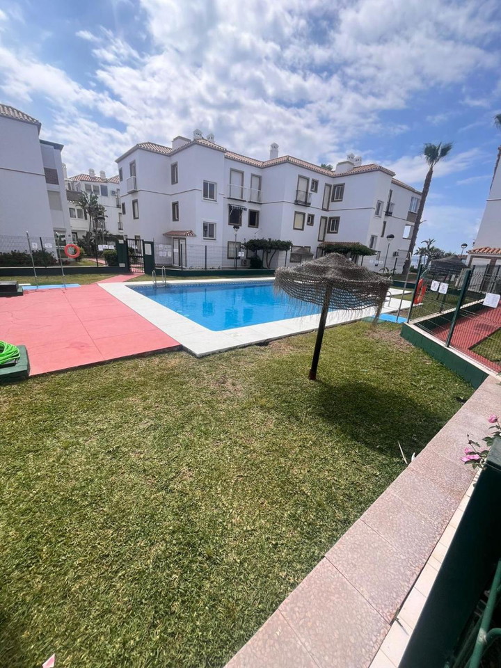 Laguna Beach Piscina- Home Rent Malaga - Torrox Costa