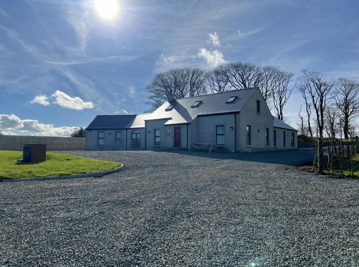 Belraugh Mountain View Hot Tub Lodges - Limavady