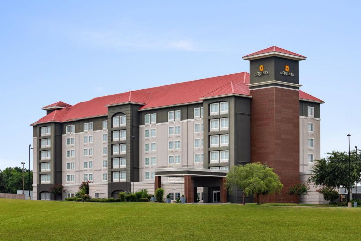La Quinta By Wyndham Arlington North 6 Flags Dr - Grand Prairie, TX