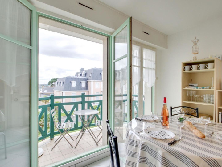 Apartment Résidence Des Tennis-1 By Interhome - Dinard
