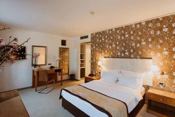 Hotel 1000 Ruza - Belgrade