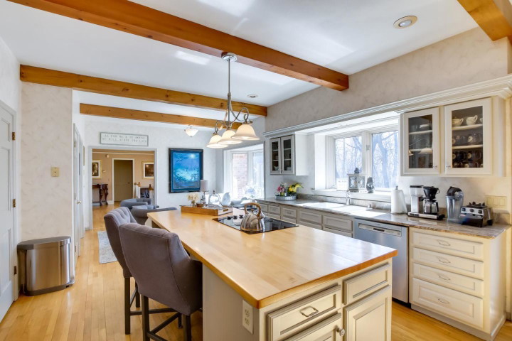 Spacious & Secluded Madison Home Near Dtwn! - Middleton, WI