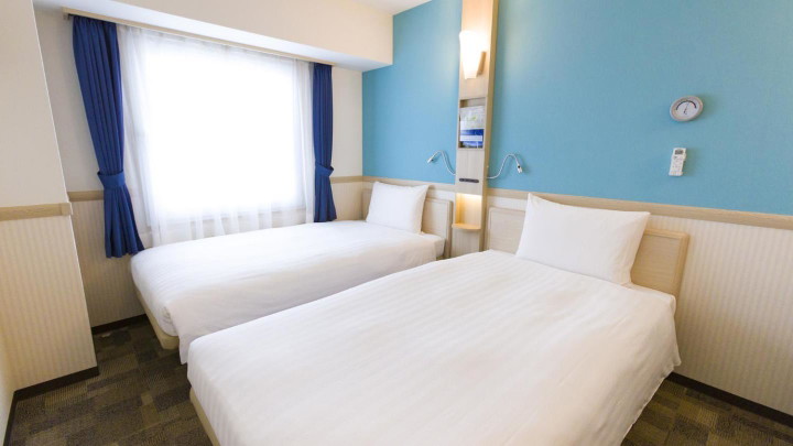 Toyoko Inn Urawa Misono Eki Higashi Guchi - Tokyo