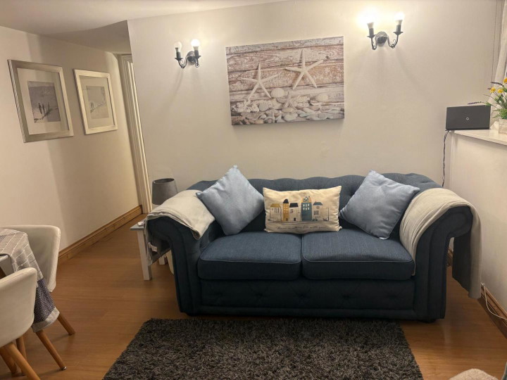 Seaton, Devon, Two Bed Apartment, Just Off The Sea Front. - Beer