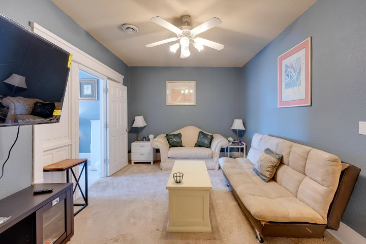 Walkable Racine Retreat! 1 Mi To Lake Michigan - Kenosha, WI