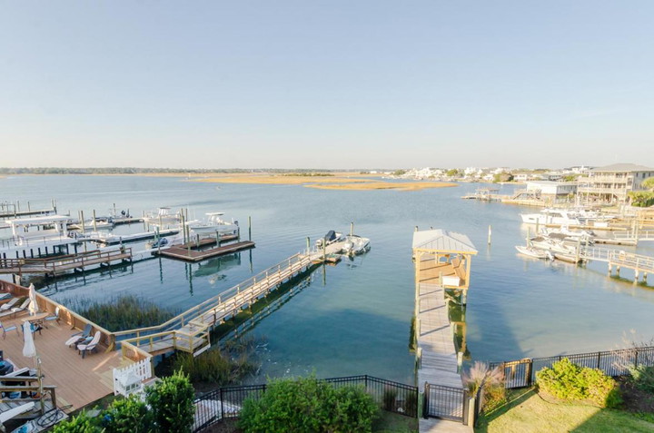 Hooks Cottage By Bryant Real Estate - Wilmington, NC