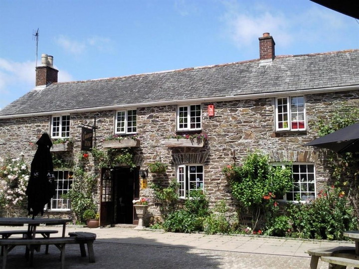 The Crooked Inn - Plymouth