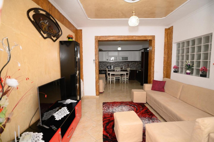 Shuli's Apartments - Albania