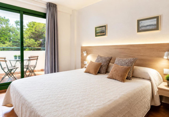 Spacious Garden View Apartment With Pool - La Pineda