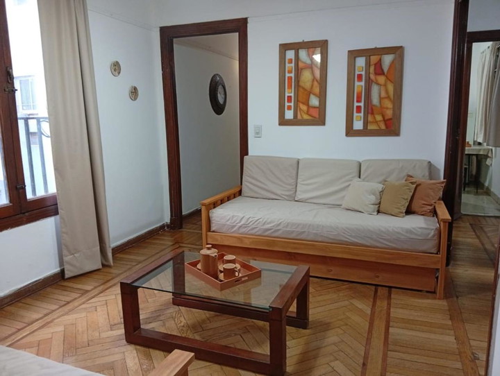 Departamento Luminoso, De Ambientes Amplios, Cerca De Todo - Buenos Aires